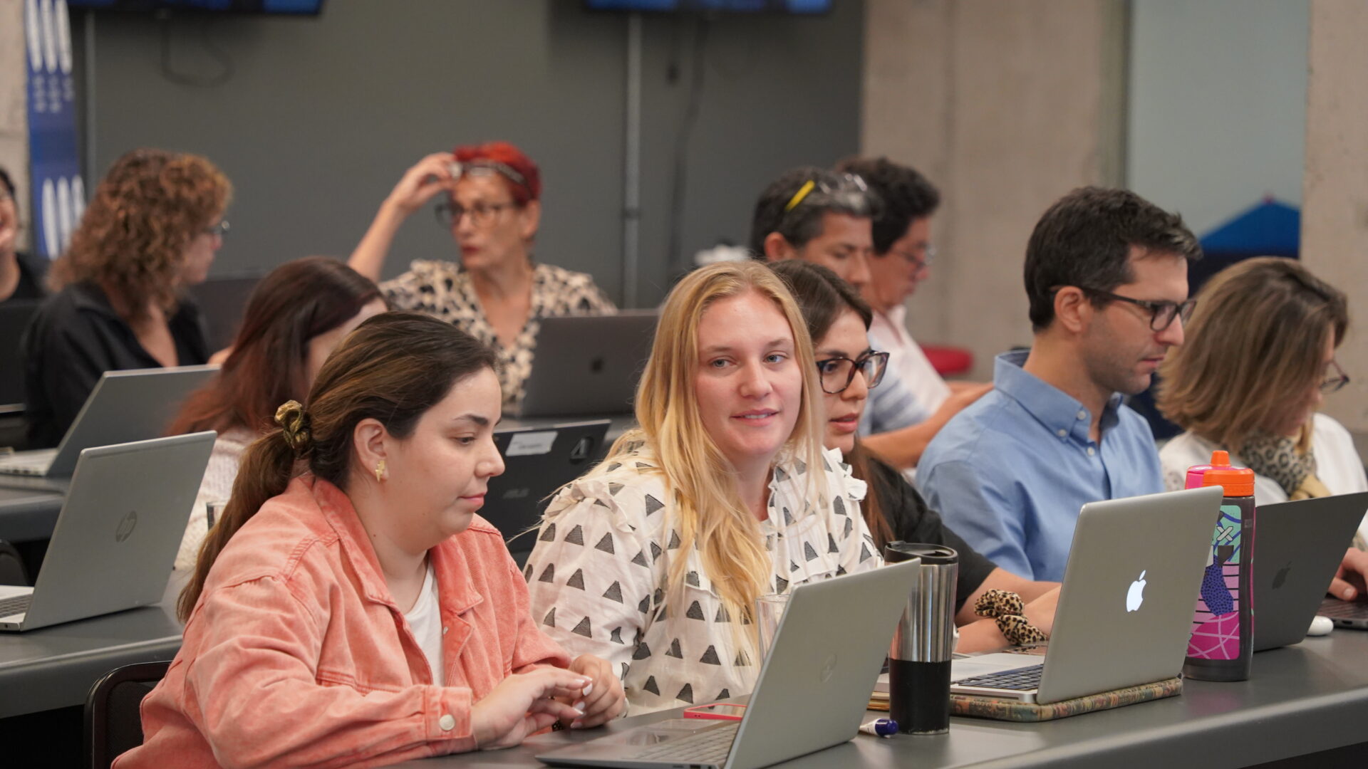 Innovación Docente UDD: Experiencias XR presentadas ante Stanford - RealiTec UDD